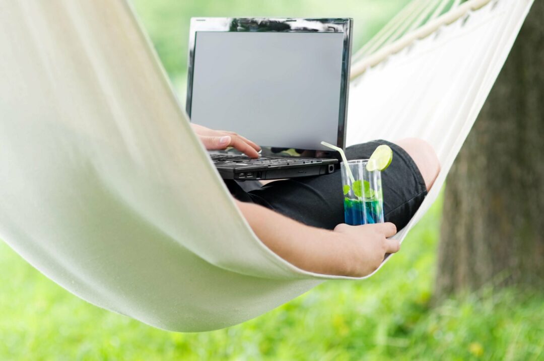 The Best Comfortable Hammock for Side Sleepers - COMFYCENTRE®